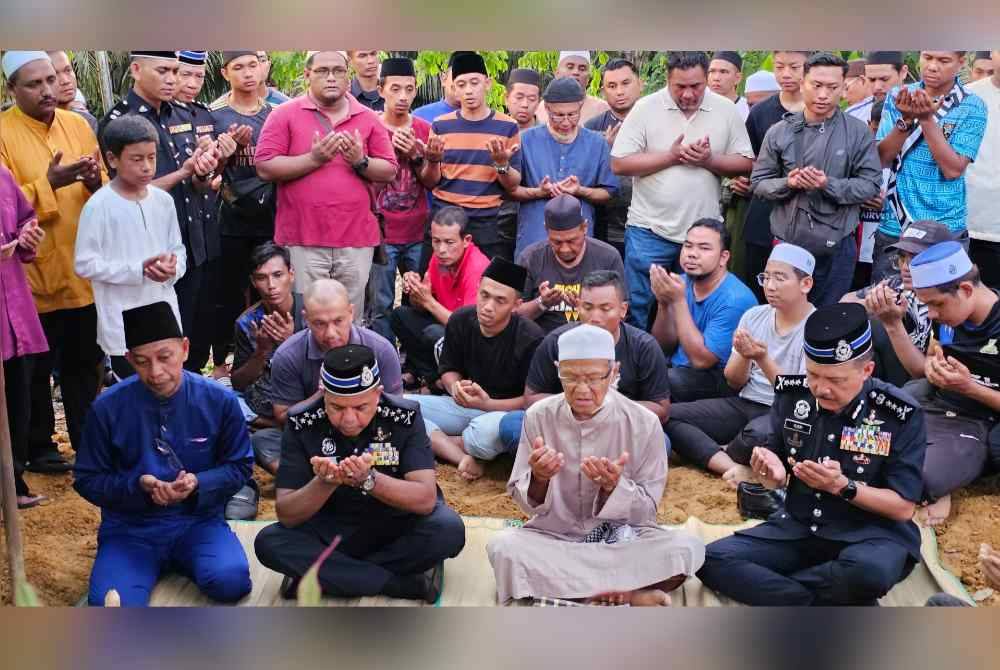 Jenazah Konstabel Ahmad Azza Fahmi selamat dikebumikan