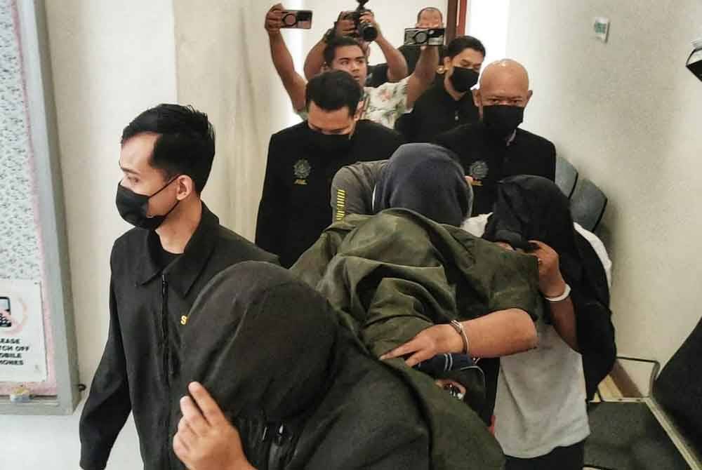 Empat anggota kastam didakwa terima rasuah kes lori barang lolos pemeriksaan