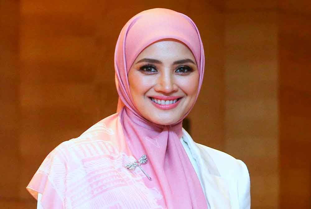 Fazura impi berlakon sinetron Indonesia