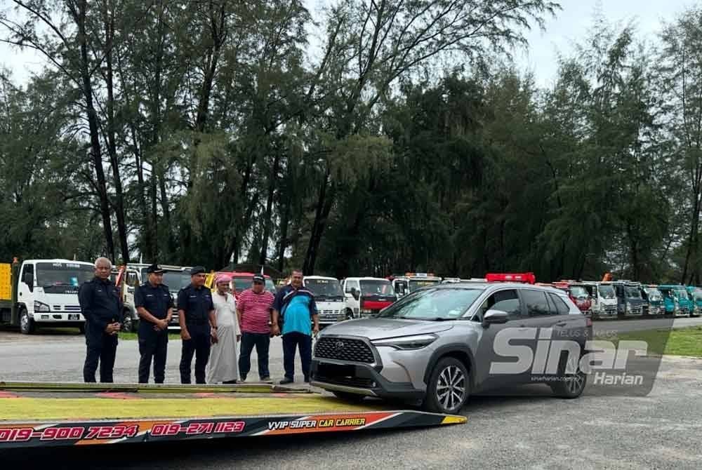 Gang trak tunda 4 negeri bantu mangsa banjir di Tumpat