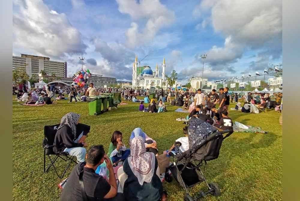 Dulu tikar jadi pilihan, kini kerusi 'healing' curi perhatian