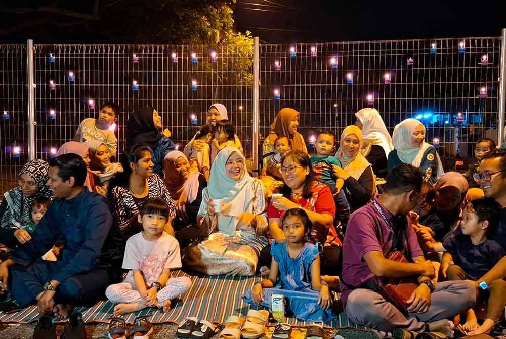 Penduduk Cina, India bantu hidupkan tradisi pelita panjut