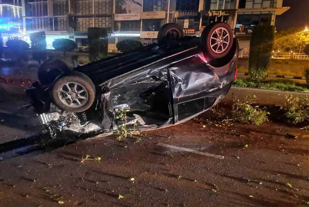 Dua maut nahas empat kenderaan