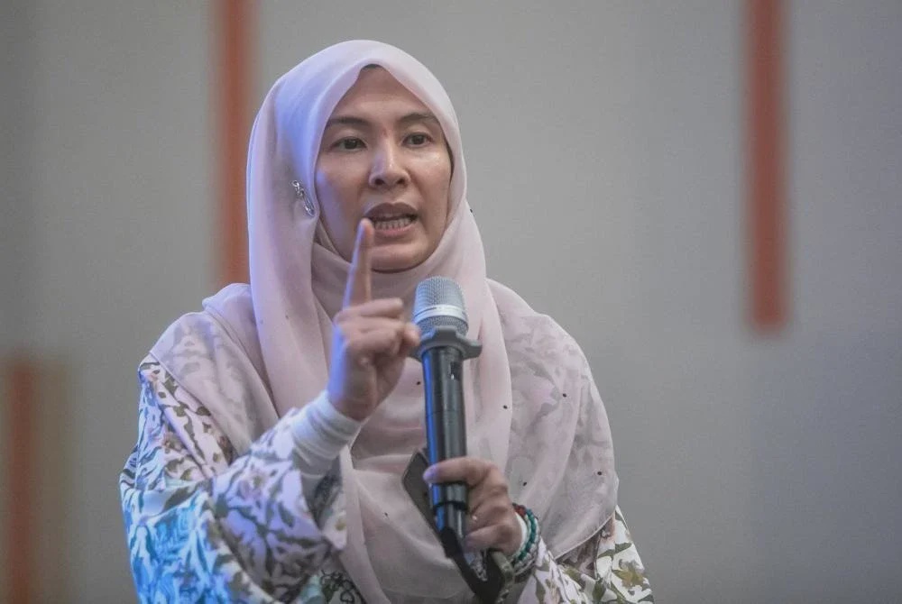 Nurul Izzah sedia sampaikan bantahan isu sambung kontrak Azam Baki ...