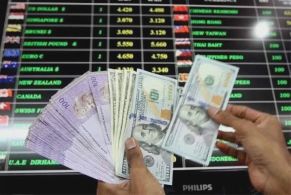 Ringgit dijangka diniagakan dalam julat 4.4 hingga 4.5 berbanding dolar ...
