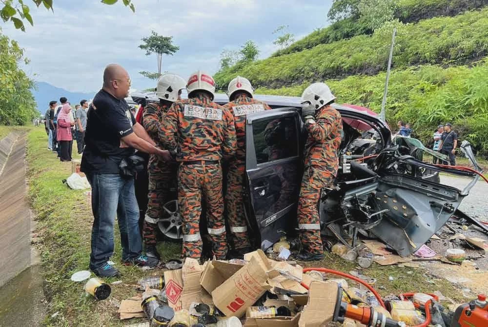 Seorang maut, empat cedera nahas dua MPV