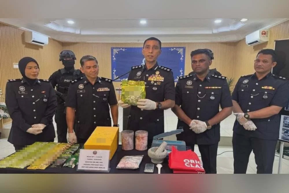 Dua beranak ditahan ketika proses ekstasi bernilai lebih RM1 juta