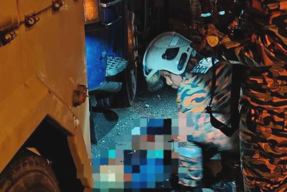 Dua maut, 16 cedera, bas bawa 46 penumpang kemalangan dengan dua lori