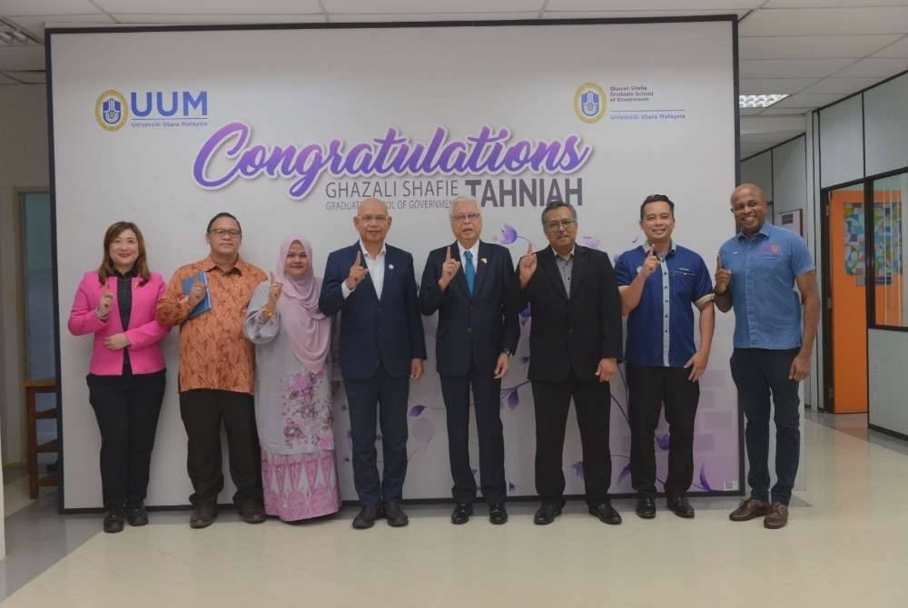 Ismail Sabri lulus viva PhD UUM, tesis fokus pengurusan krisis Covid-19