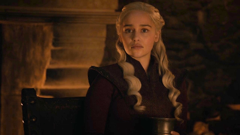 A Game Of Thrones Star Fessed Up To Bringing That Infamous Starbucks ...