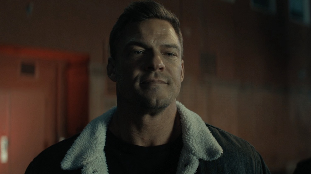 Reacher Season 3's Biggest Action Scene Pays Homage To A Sylvester ...