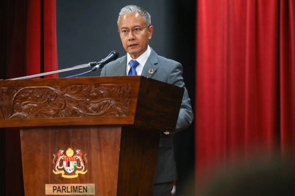 Dewan Rakyat Speaker tells party leaders to submit names of PM candidates