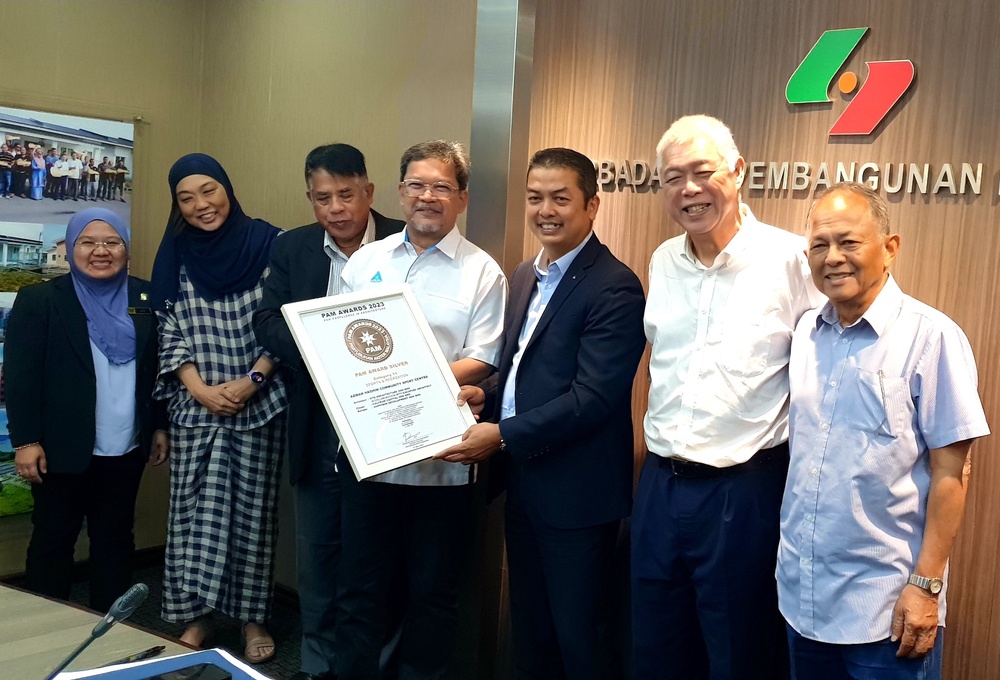 Sibujaya’s Azman Hashim Community Sports Centre receives national ...