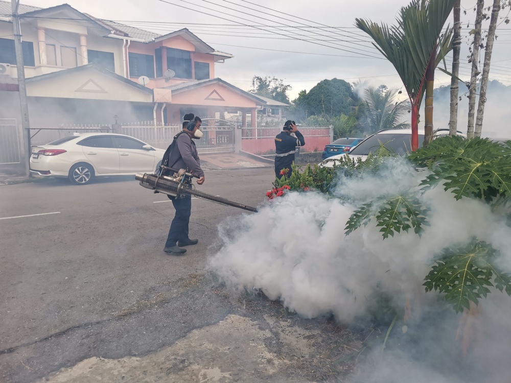Health Dept conducts vector control fogging in Kapit housing areas