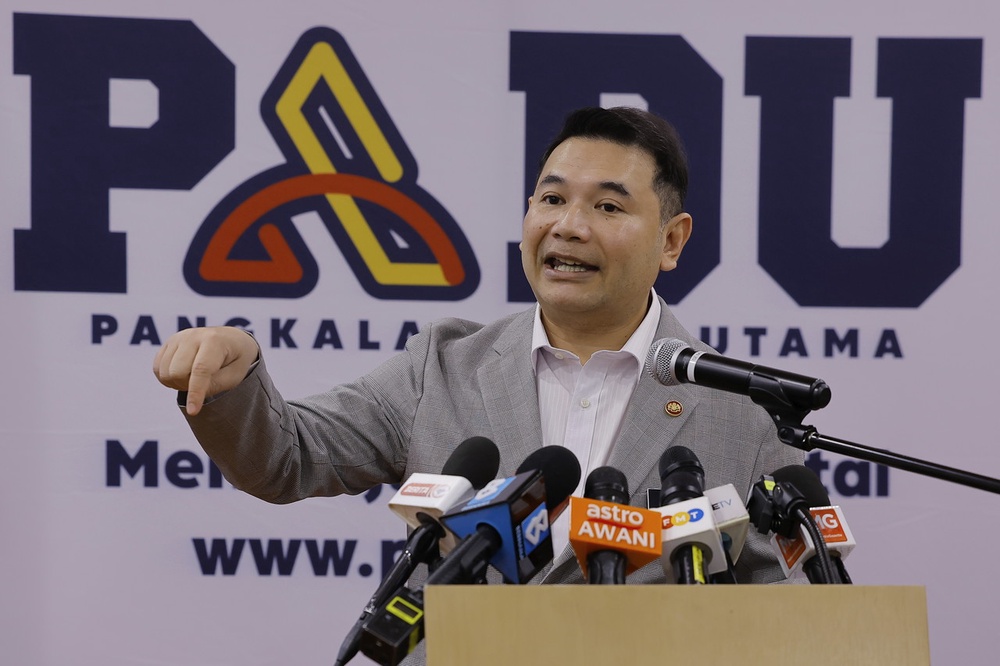 Rafizi: Economy Ministry to brief S’wak govt on Padu, no leakages ... Rafizi: Economy Ministry to brief S’wak govt on Padu, no leakages ...