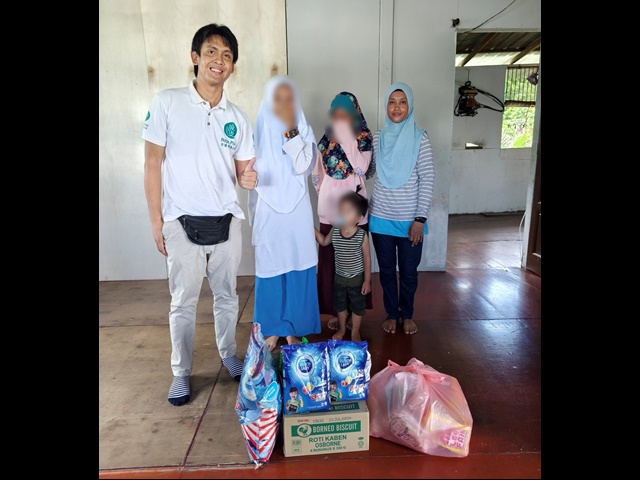 Hope Place delivers aid to single mum of five