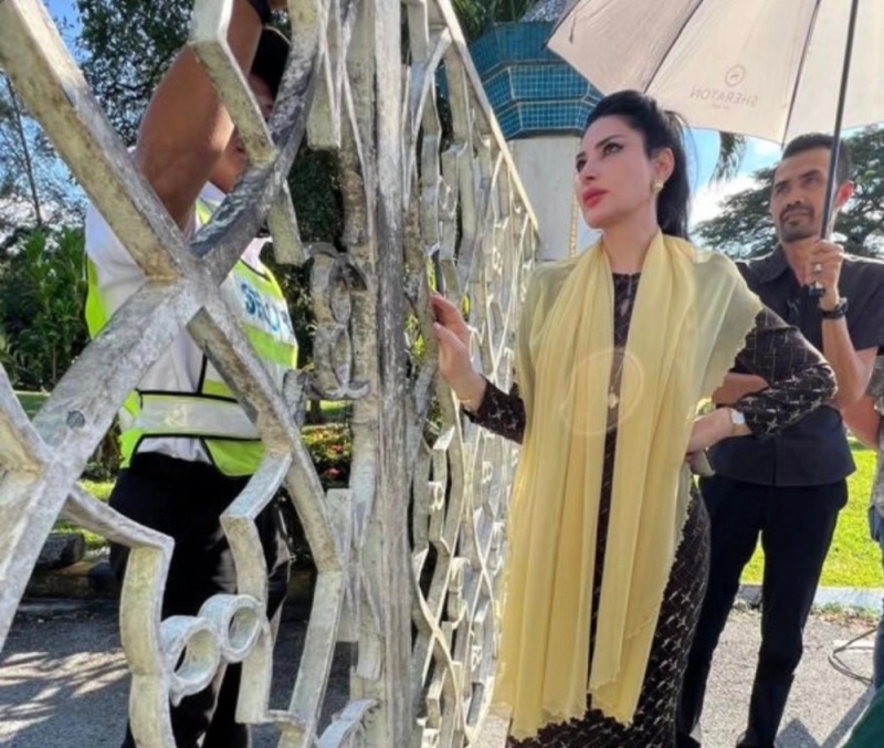 Former Sarawak governor Taib Mahmud’s widow files police report, claims ...