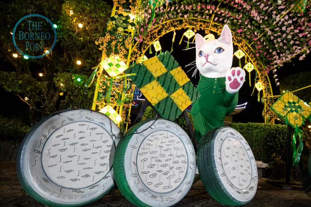 Kuching’s iconic White Cat statue shines in festive Hari Raya makeover