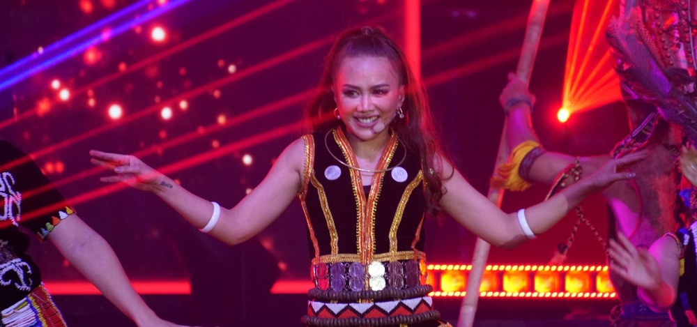 Stacy’s first-ever mega solo concert in Sabah wows fans