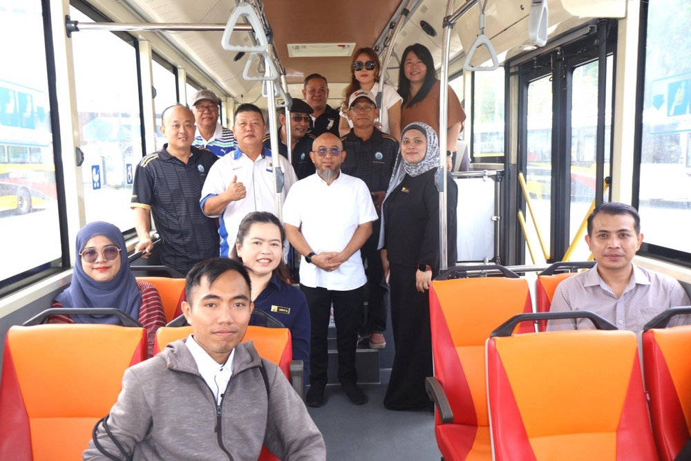 Miri Smart Bus tour showcases tourism potential, community concerns in ...