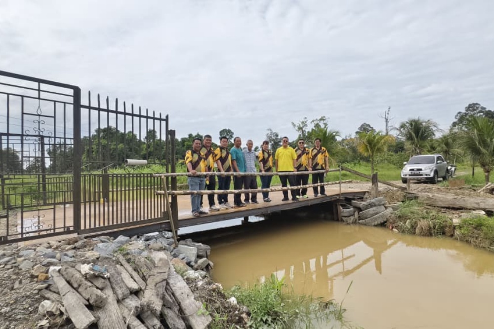 New iron bridge in Sibu boosts safety, improves drainage