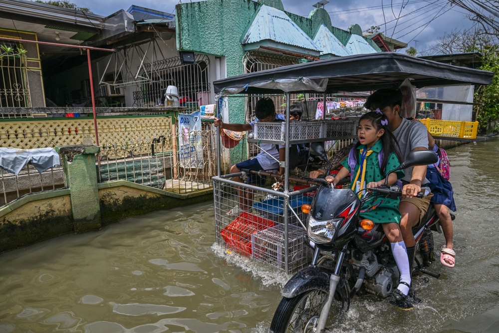 Philippines ‘ghost’ flood projects leave residents stranded