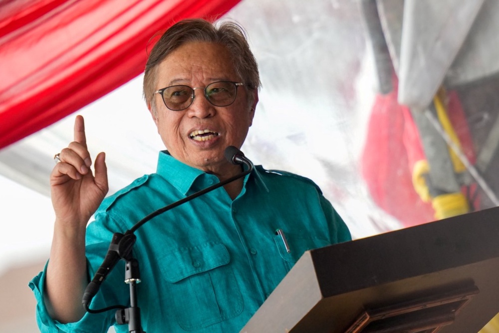 Sarawak to invest in shared science lab for schools lacking facilities ...