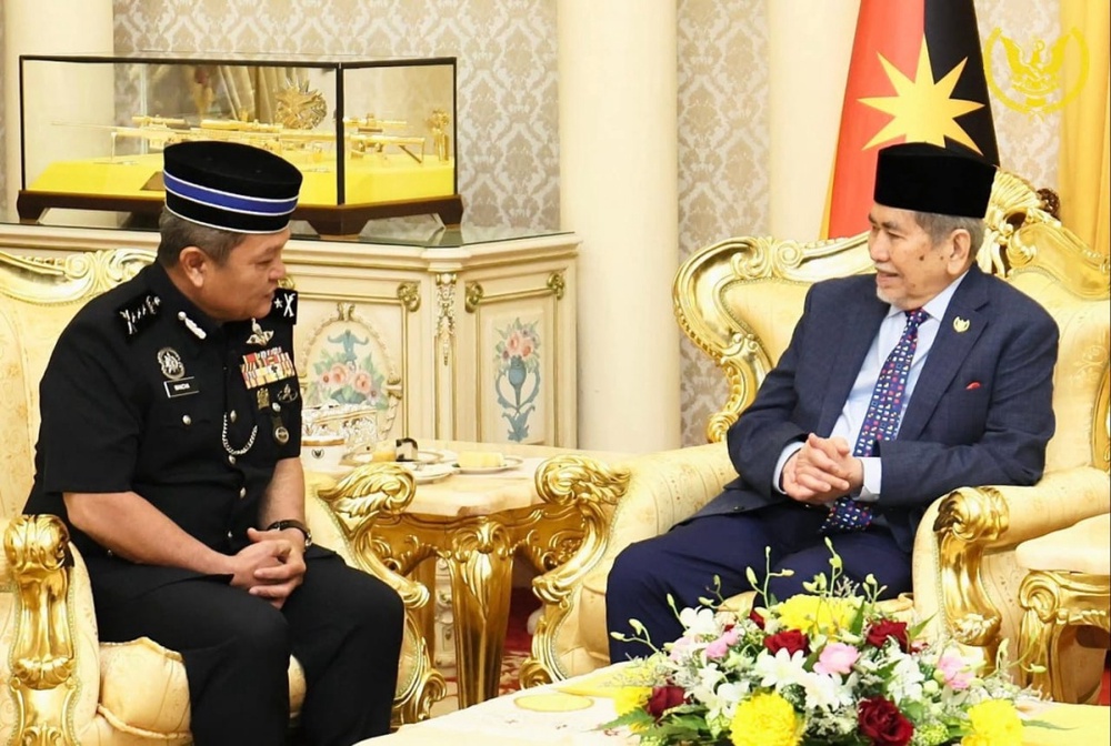 TYT bids farewell to Sarawak Police Commissioner Mancha Ata ahead of ...