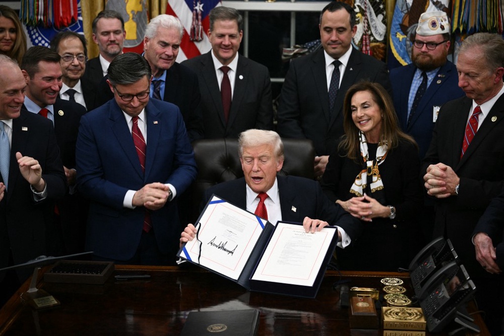 Trump signs bill to end record-breaking US shutdown