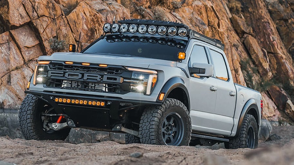 KC Hilites Platform One Is a Sleek Roof Rack With Power Integration