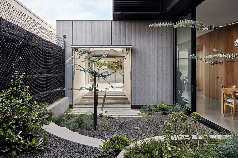 Top 20 Tips for Designing a Low-Maintenance Garden