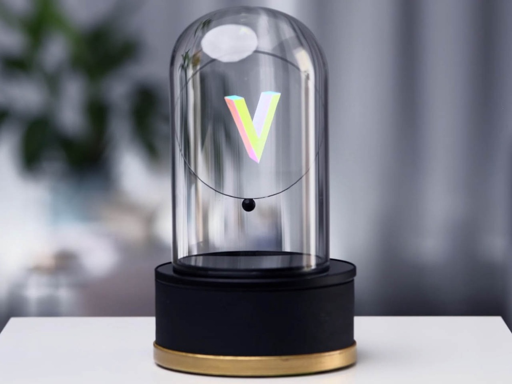 Transparent computer inspired by the Pepper’s Ghost illusion has a ...