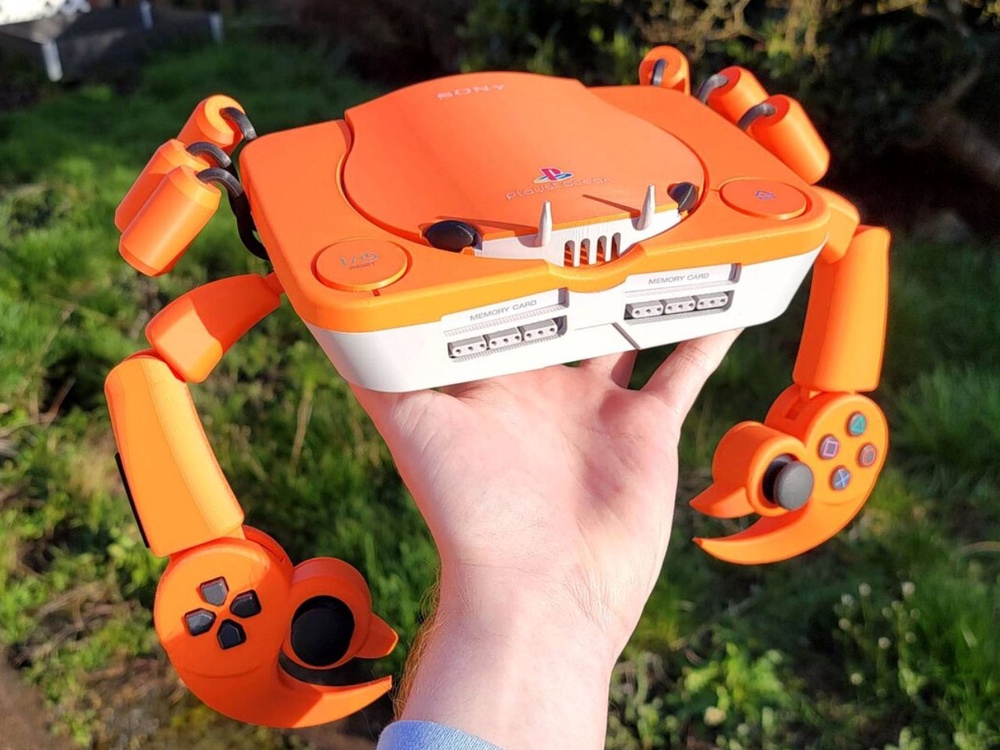 YouTuber custom builds fully functional crab-shaped PS One with movable ...