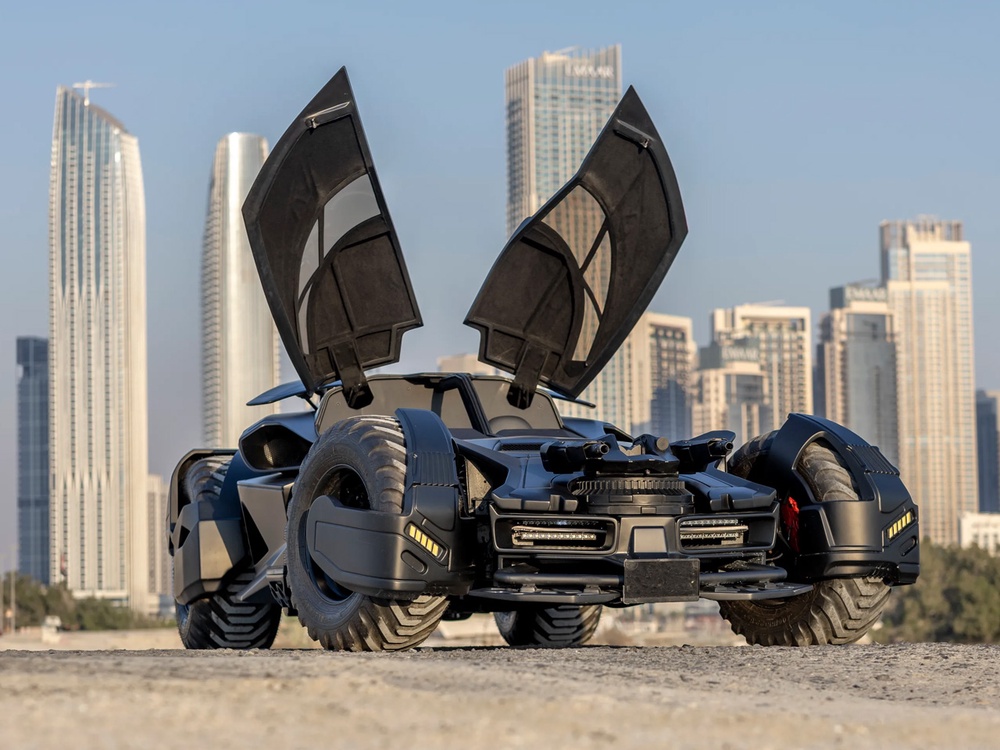 AVG Batmobile Tribute is a Mercedes-Benz CL55 AMG turned into Gotham’s ...