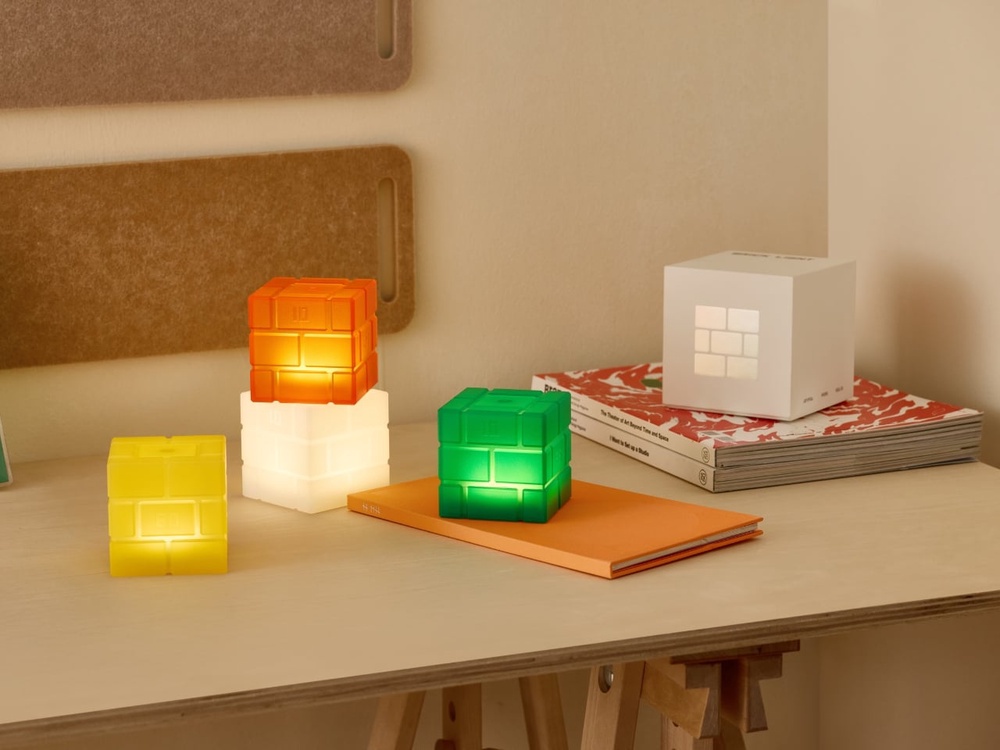 This Brick Light Turns Travel Memories Into Glowing Cubes