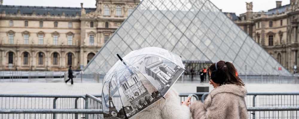 Want to see the Mona Lisa? Louvre makes overseas visitors pay extra