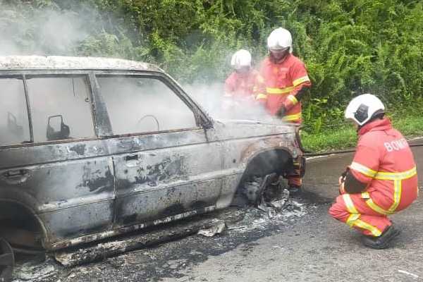 Vehicle destroyed in Tenom–Sipitang road fire