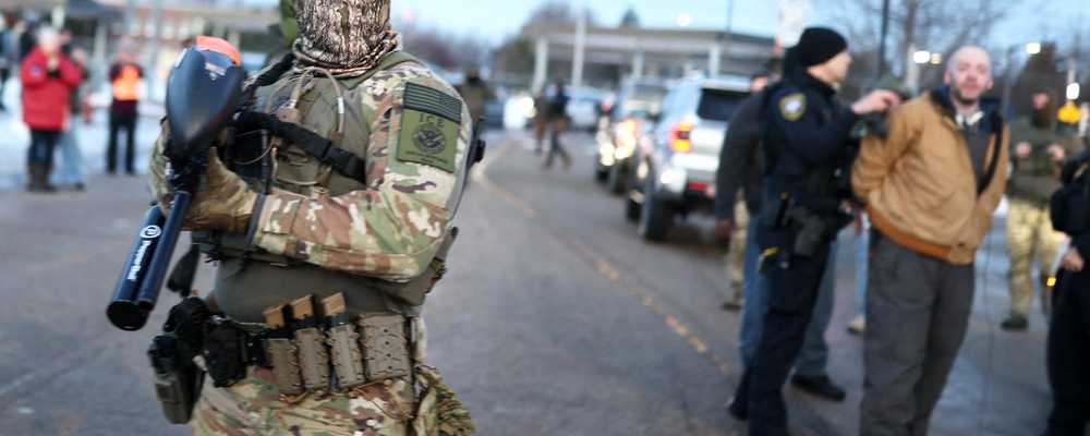 Stephen Miller said ICE officers have ‘federal immunity.’ Experts say ...