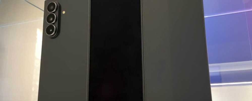 Samsung Galaxy Z TriFold Rumored Price Lower Than Expected, Wallet ...