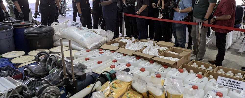 Police Raid Bungalow Turned Drug Lab, Seize 18 Tonnes of Drugs Worth ...