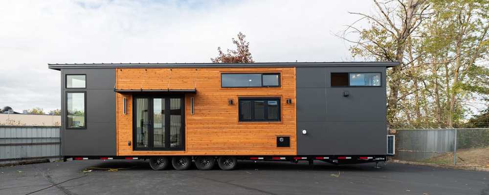 Winter-Proof Luxury: This Tiny House Brings Full-Time Comfort to ...