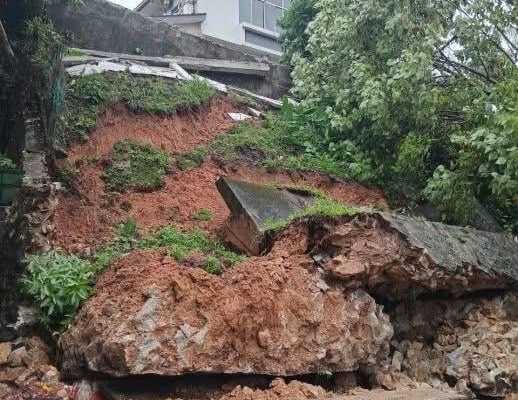 Continues Rain Causes Havoc In Taman United Flats