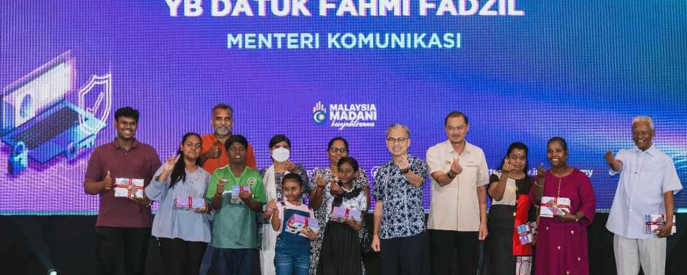 Malaysia’s safe internet campaign exceeds 2025 school target