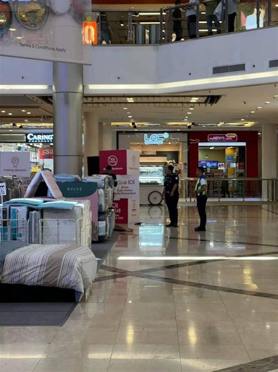 Man Falls At Puchong Shopping Mall In Apparent Suicide Attempt | WeirdKaya