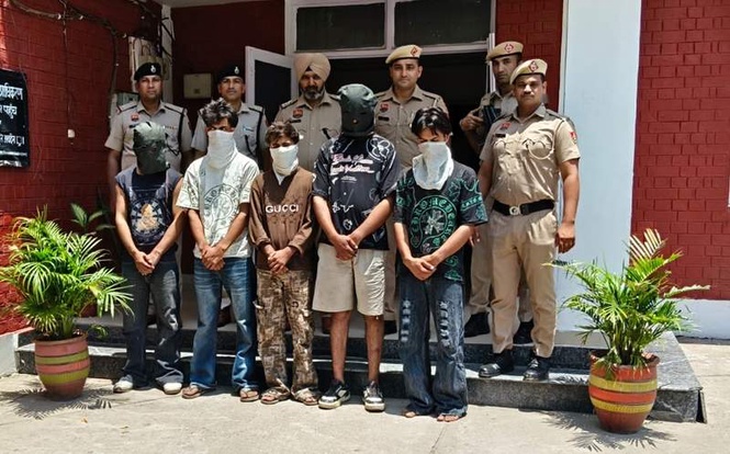 Police foil major robbery, arrest 5 with weapons - Newswav