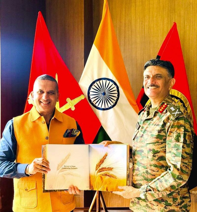 Book on agrarian heritage presented to GOC, XI Corps - Newswav