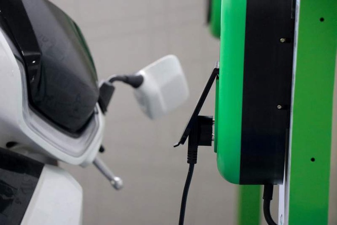 Hero electric, dealer directed to pay Rs 20,000 compensation for ...