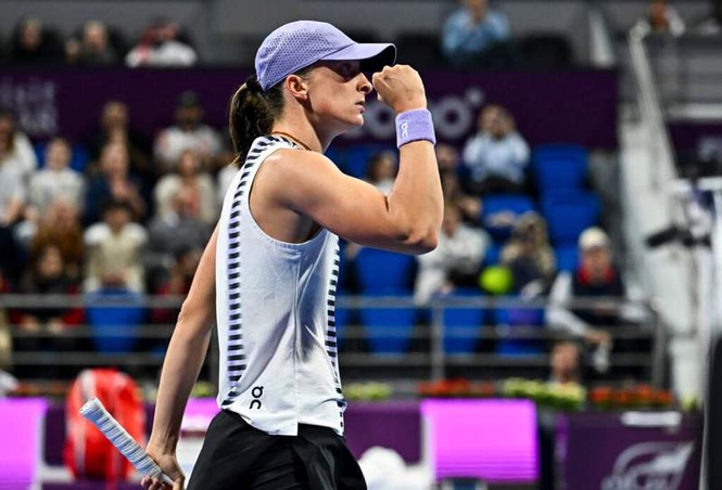 How Iga Swiatek quietly became the first woman ever to hit 25 ...