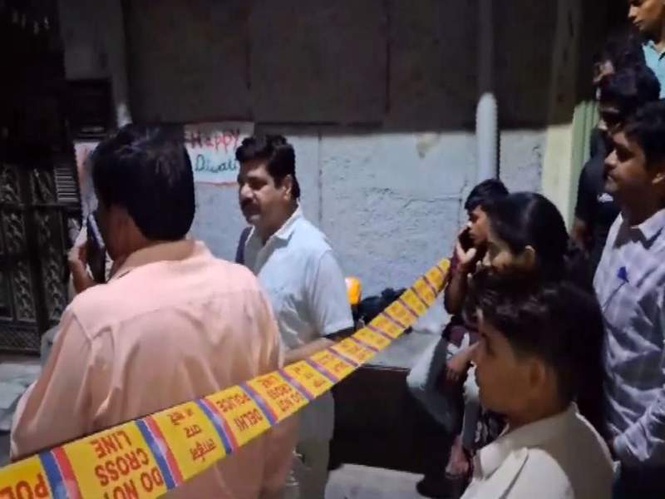 Delhi Police nabs three, including 2 minors in 17-year-old stabbing ...