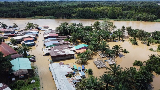 Sabah floods displace more than 5,000 as Tawau declared disaster area ...